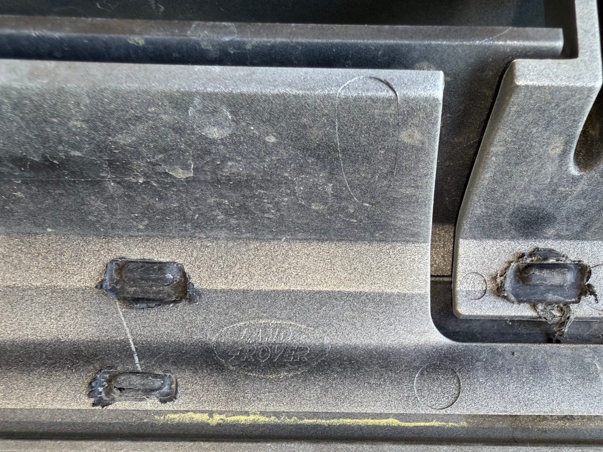 Land Rover Discovery LR4 2010-2013 Front Grille Orkney Grey Genuine ...